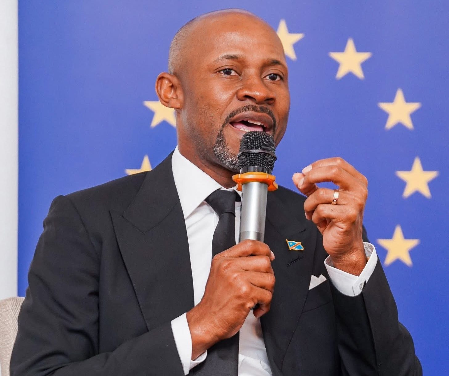 Patrick Muyaya place le fact-checking au cœur de la lutte contre la ...